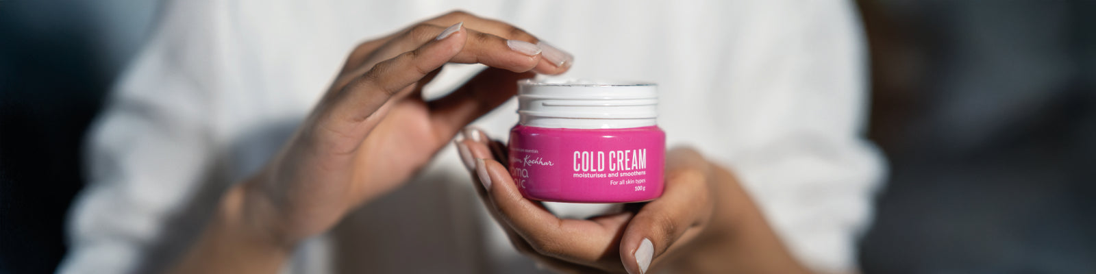 Why Cold Cream Is Your Skin’s Winter Hero: Benefits, Uses & Expert Tip